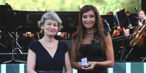 Mehriban Aliyeva receives UNESCO`s Mozart Gold medal - The First Lady ...